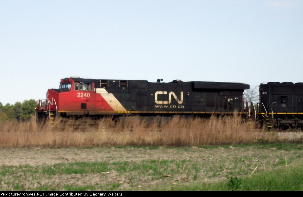 CN 2240